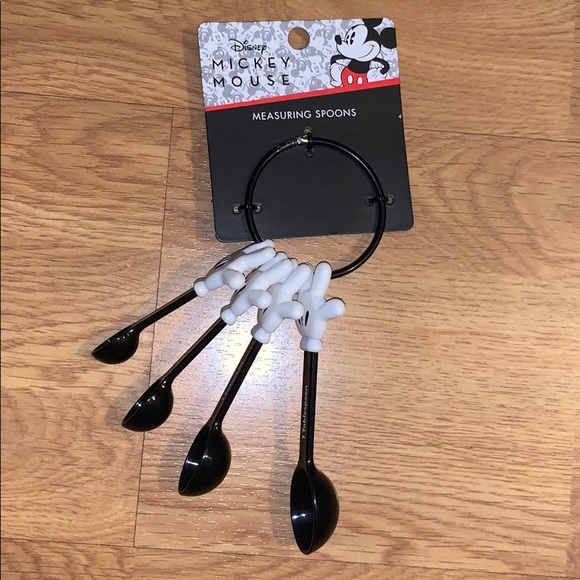 Disney | Kitchen | Nwt Disney Mickey Mouse Measuring Spoons Set | Poshmark